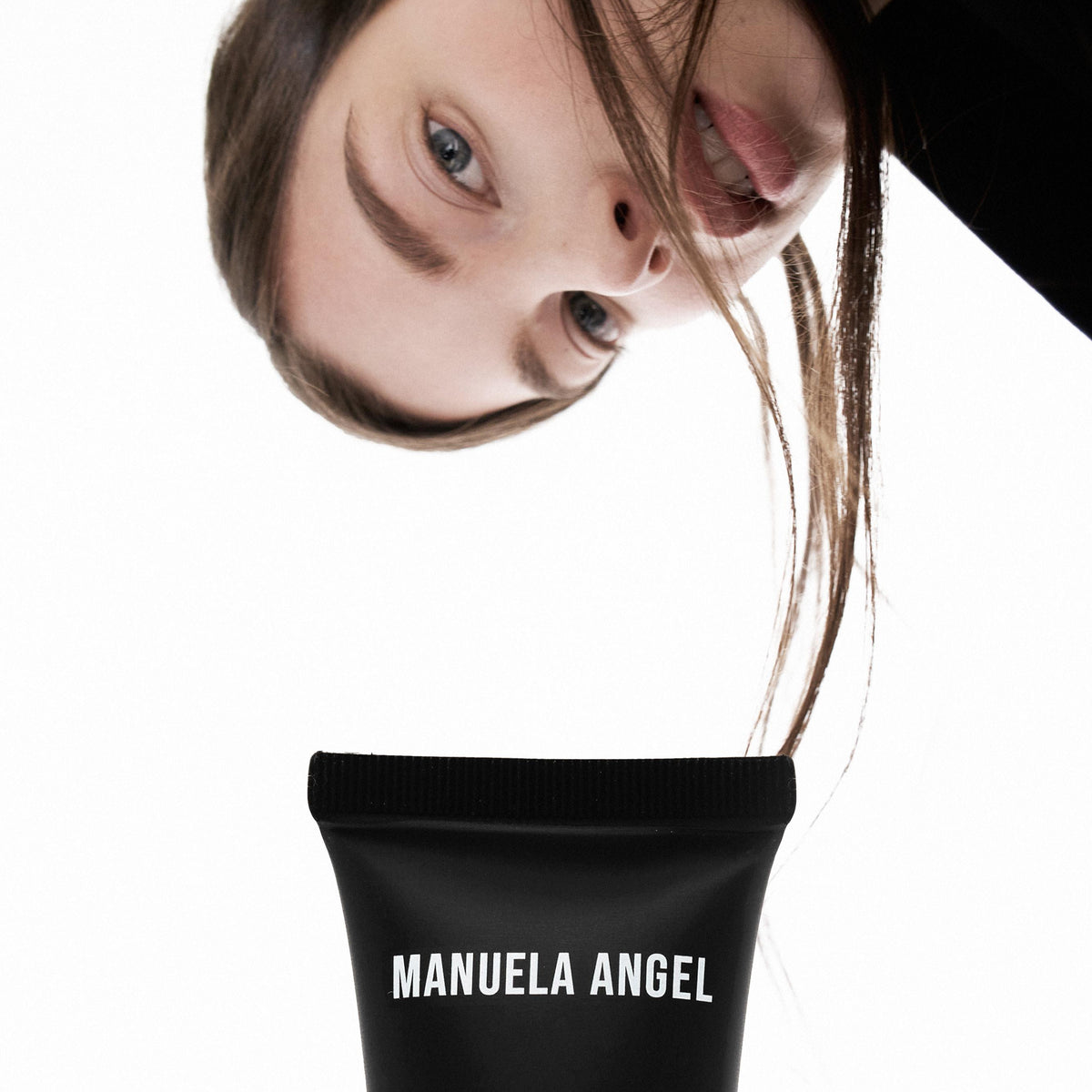 GET GLOWY – MANUELA ANGEL